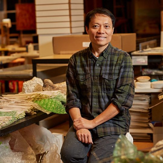 Dallas artist Du Chau Wins Lifetime Achievement Award